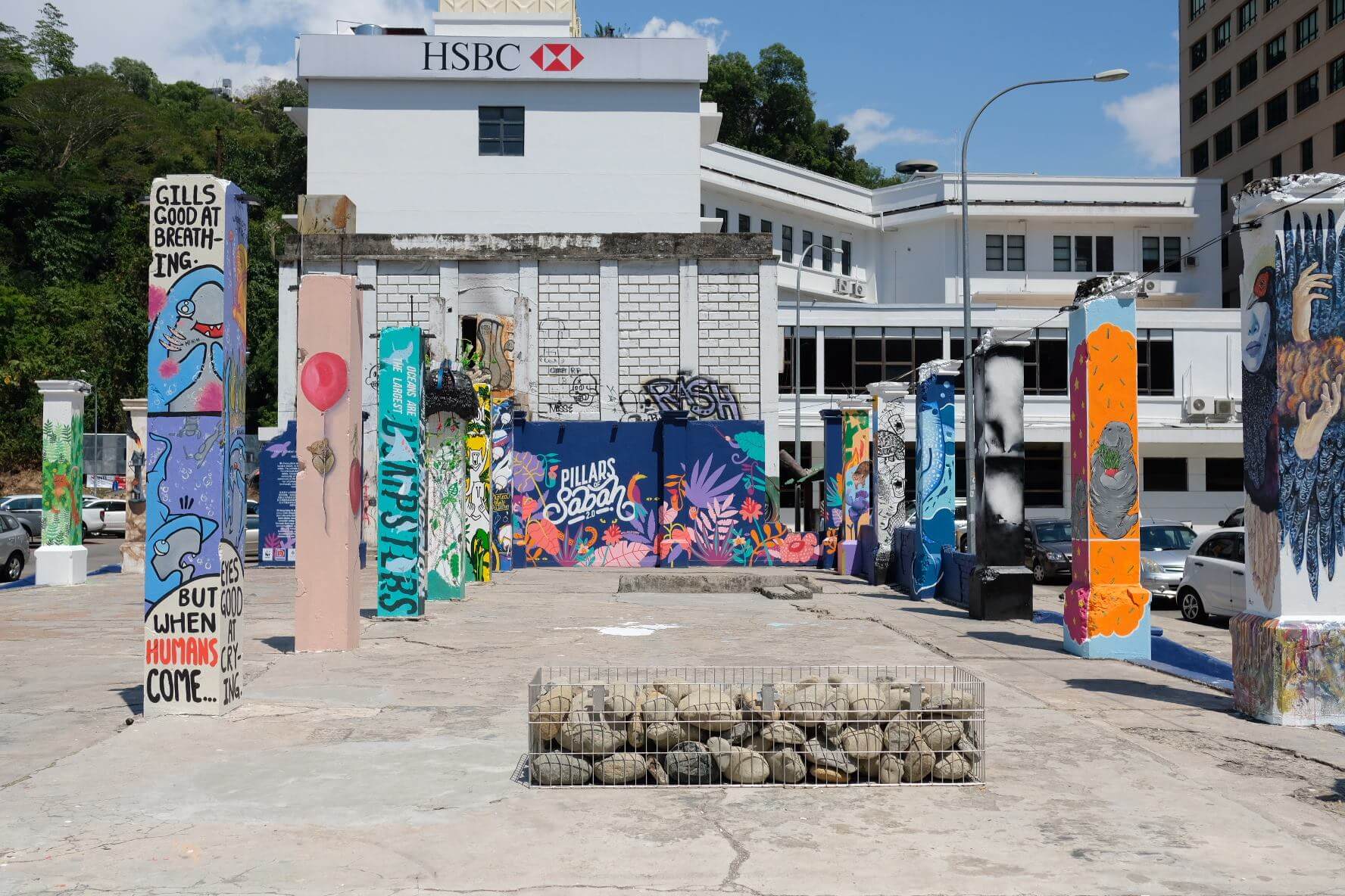 Inilah Pillars Of Sabah, Tiang Mural Haiwan Eksotik Yang Instaworthy Di ...