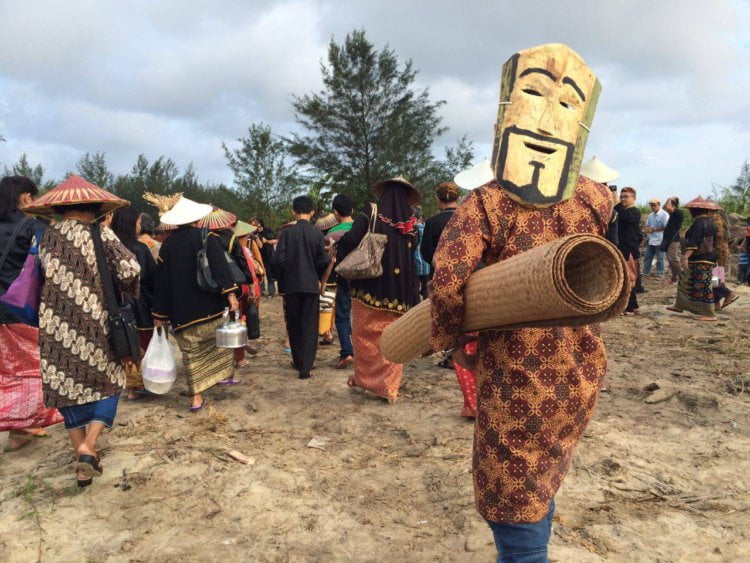 Dikenali Sebagai 'Pagan', Ketahui Kepercayaan Animisme Etnik Melanau ...