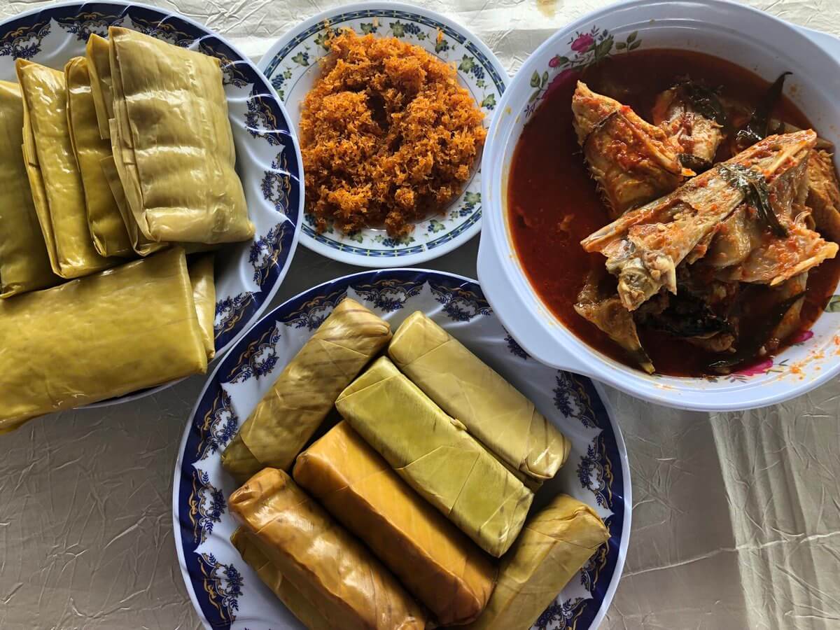 Ini Adalah Makanan Tradisi Orang Bugis Semasa Hari Raya Dan Kenduri