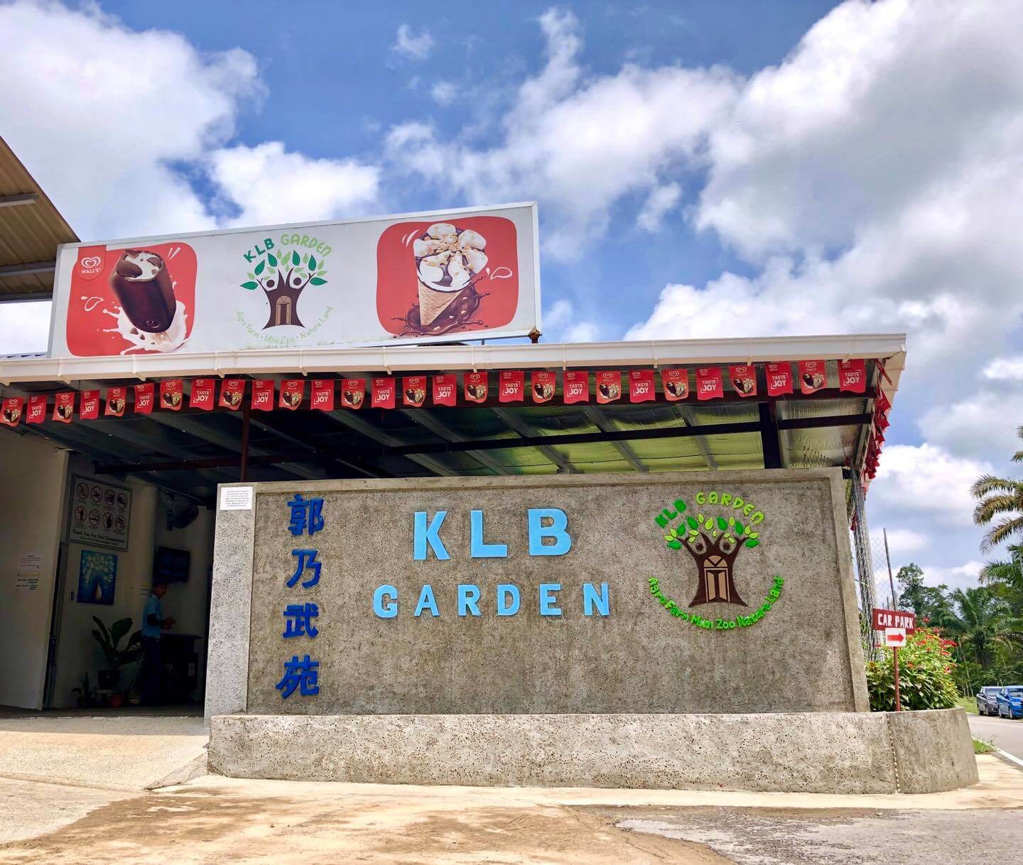 Rumah Gergasi Flora Dan Fauna, KLB Garden Tebedu Wajib Masuk Dalam ...