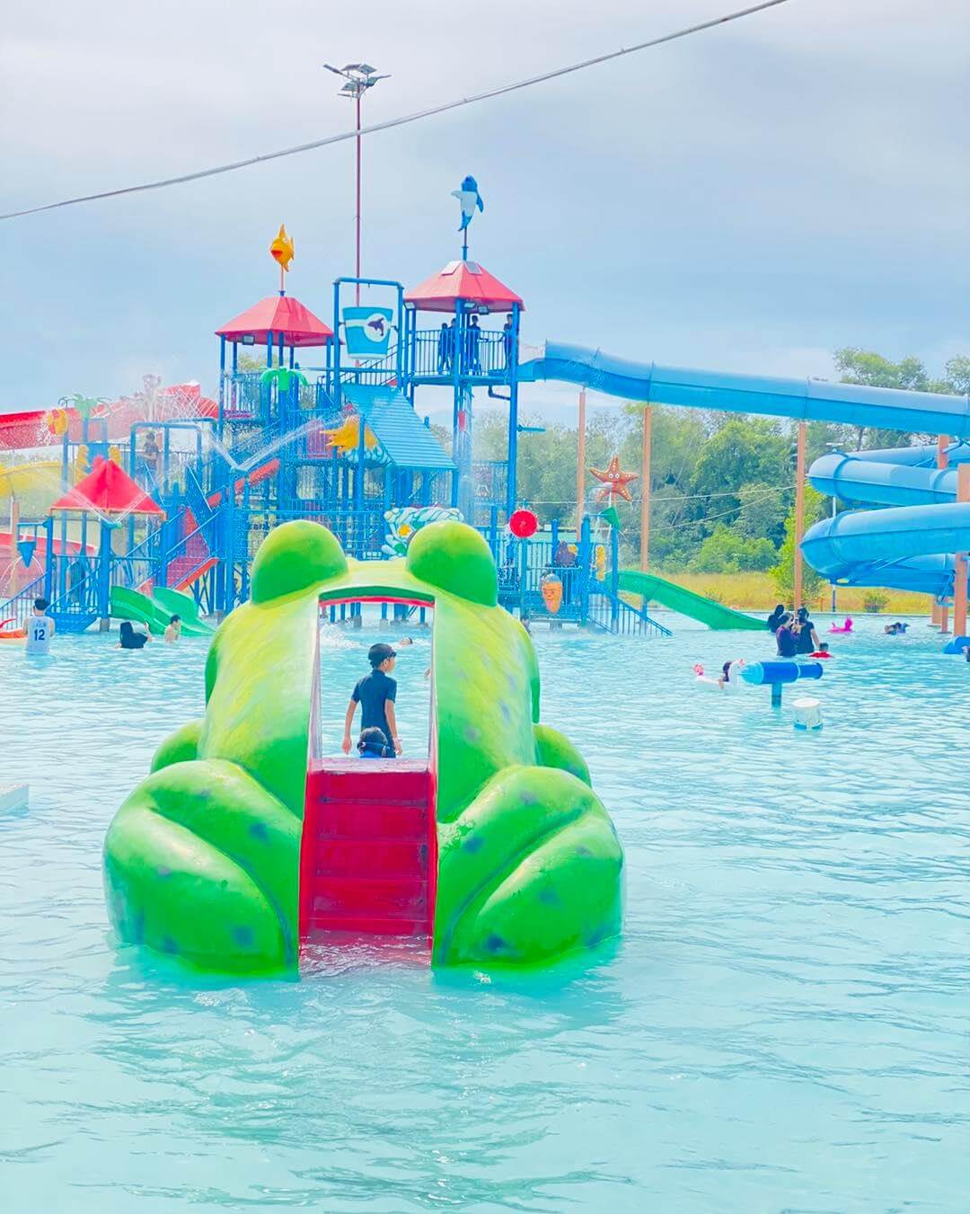 De Borneo Waterpark Kota Kinabalu, Taman Tema Air Menarik Yang Anda ...