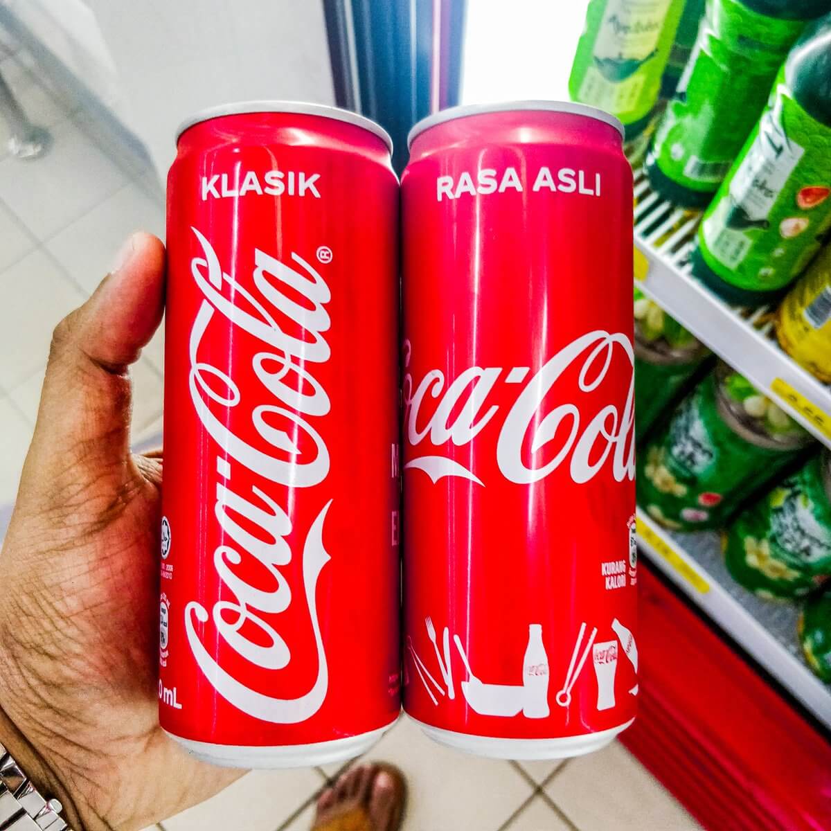 Fikir Sama Jenis, Rupa-Rupanya Ada Dua Jenis Coca-Cola Ori Di Pasaran