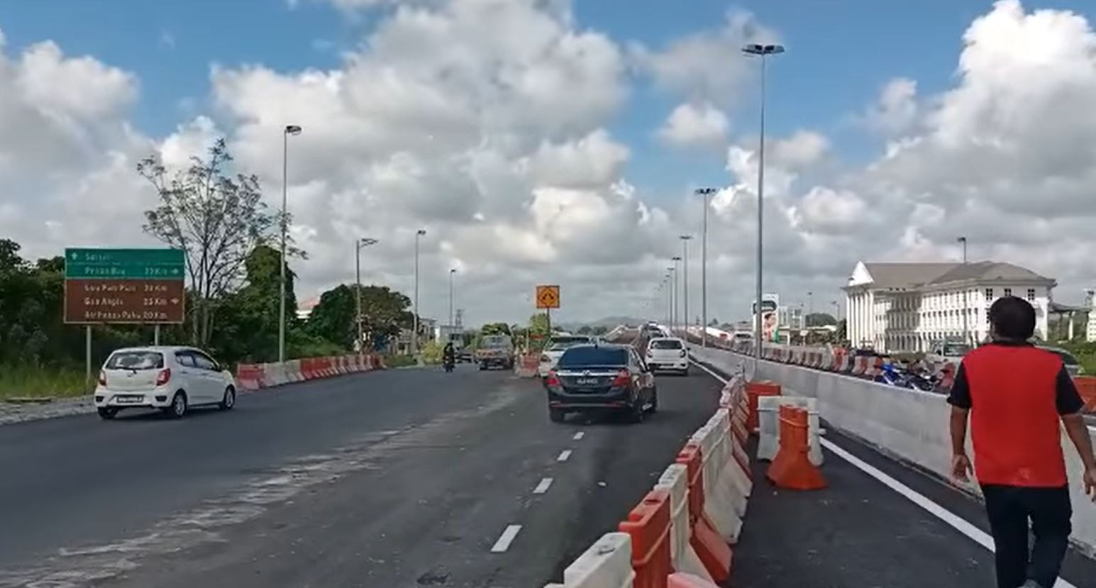 Jejambat Batu 7 Kini Dibuka Untuk Orang Ramai Bermula Hari Ini