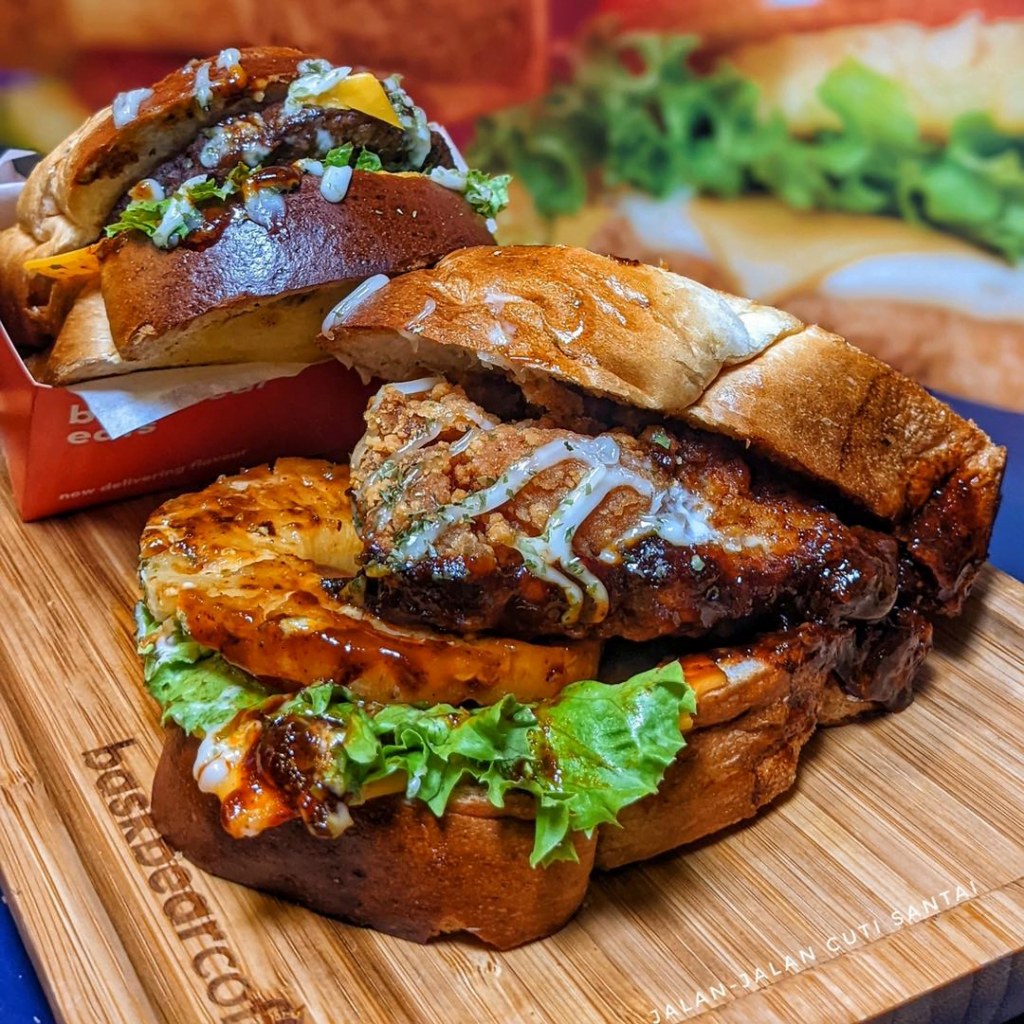 Jom Breakfast! Kafe Bask Bear Pertama Di Sarawak Kini Dibuka Di Summermall