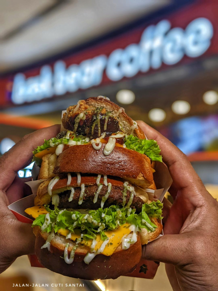 Jom Breakfast! Kafe Bask Bear Pertama Di Sarawak Kini Dibuka Di Summermall