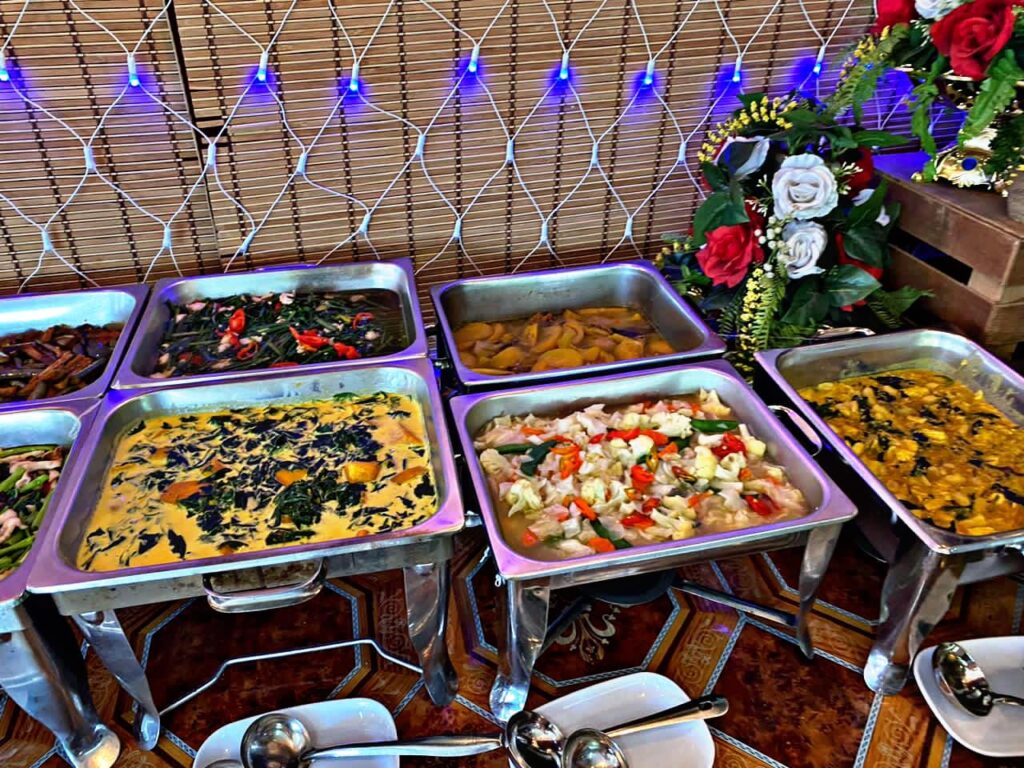 Buffet Pelbagai Pilihan Serendah RM28, Berbuka Puasa Di Udak Kitchen ...