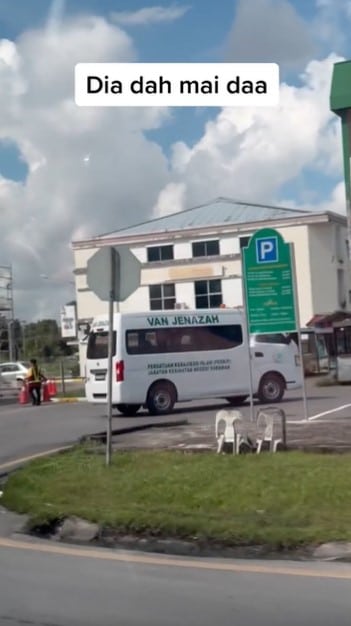 Buru Geng Plastik Hitam, Netizen Terhibur Lihat Van Jenazah 'Kayo-Kayo ...