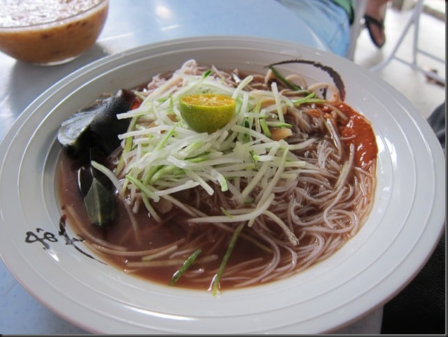 5 Jenis Mee Kegemaran Masakan Sarawak, Pasti Mengeliurkan!