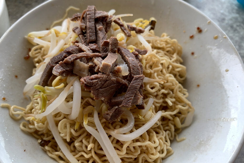 5 Jenis Mee Kegemaran Masakan Sarawak, Pasti Mengeliurkan!