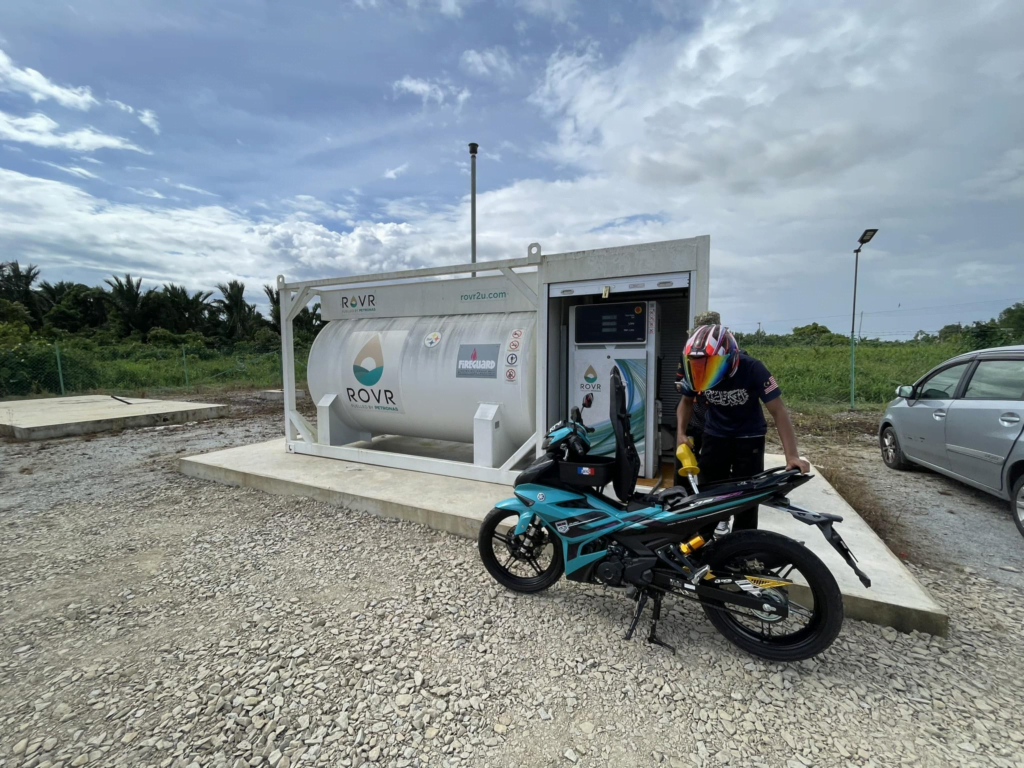 Petronas ROVR, Stesen Minyak Mini Dan 'Hidden' Di Sebuyau