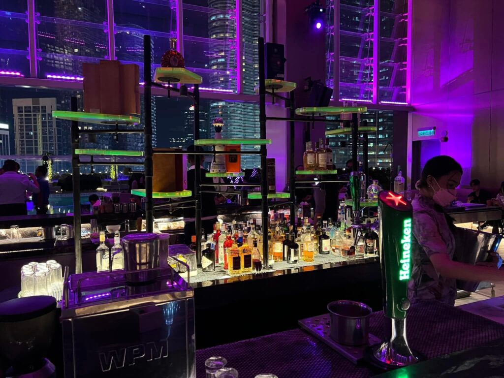 20 Tahun Terbengkalai Kini Diubah Suai, Hotel Sky Bar Pertama Di ...