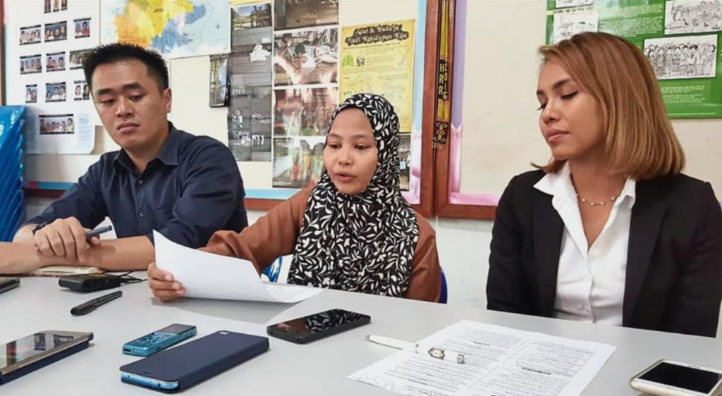 Tidak Masuk Kelas Untuk Mengajar Selama Setahun, Seorang Guru Sekolah ...