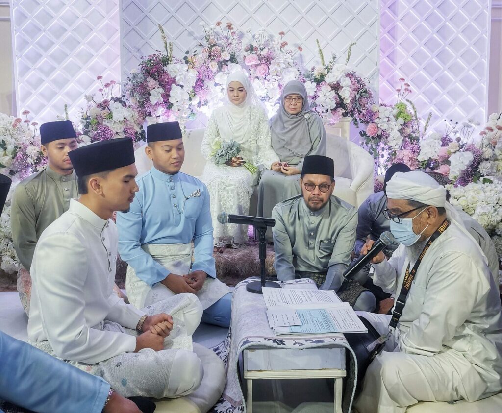 Artis Diminati Ramai Wanita, Penyanyi Sabah MK K-Clique Akhirnya Selamat Bergelar Suami