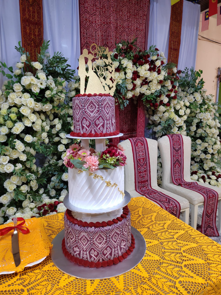 Penuh Dengan Adat Iban, Netizen Teruja Lihat Perkahwinan Pasangan ...