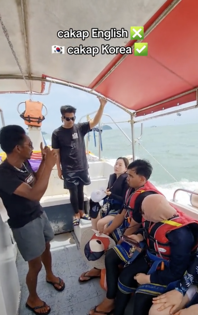 Fasih Berbahasa Korea, Pemandu Bot Pelancong Di Sabah Ini Tarik ...