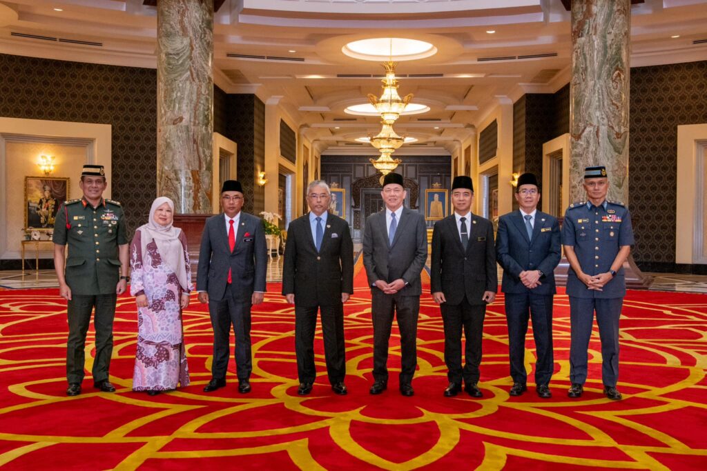 'Tour' Dari Sabah Ke Sarawak, Impian YDP Agong Akhirnya Tercapai Bakal ...