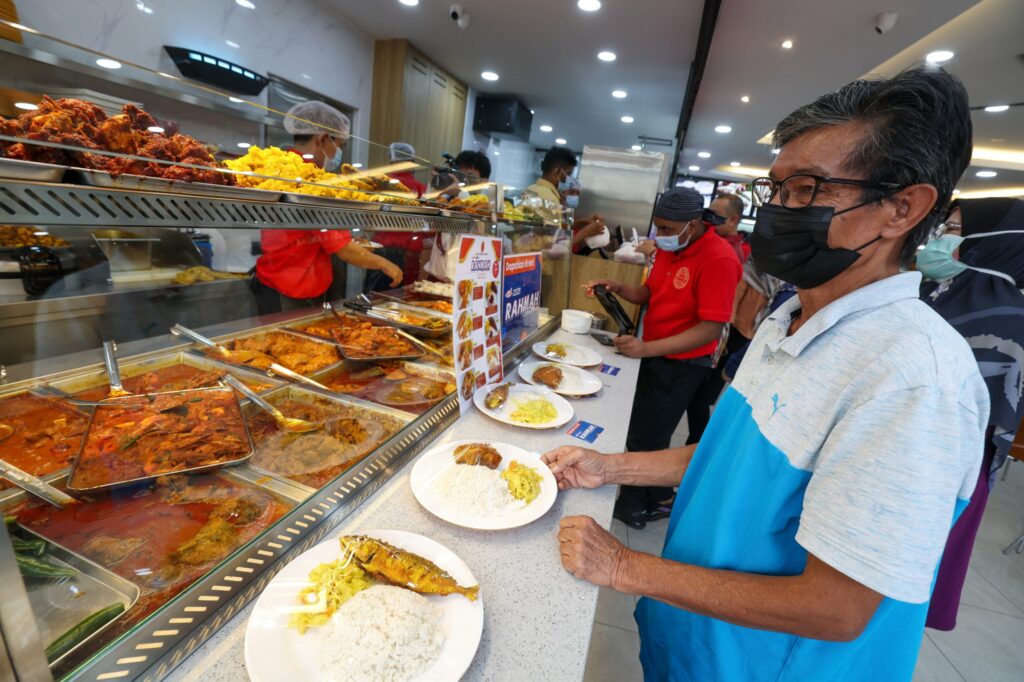 RM5 Untuk Menu Rahmah Di Sibu Masih Diteruskan Walaupun Harga Beras Naik