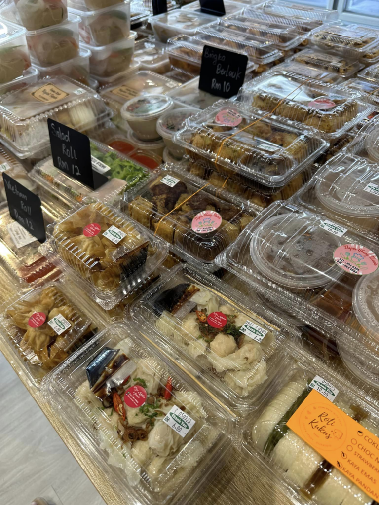 Semua Ada, Tapau Makanan Kegemaran Anda Di Takeaway By Laila Kitchen ...