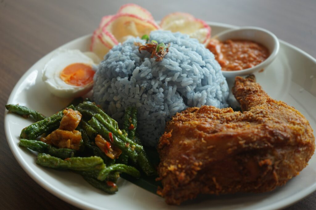 Port Brunch Menarik Di Samarahan, Restoran Estetik Di Terrace Tawar ...