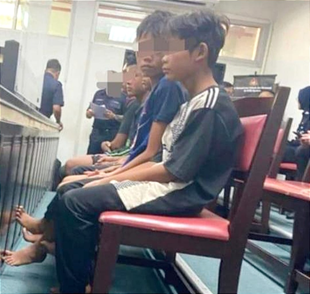 Polis Tahan Tujuh Kanak-Kanak Disyaki Curi Motosikal Di Sibu