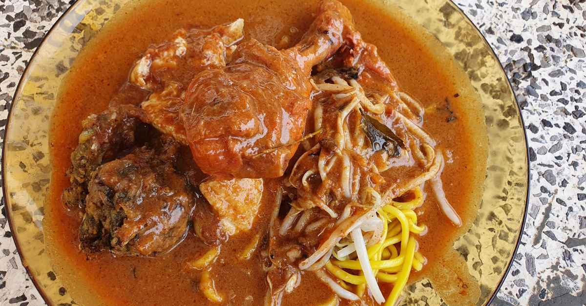 Ini Antara 5 Port Rojak Ayam Yang Nyaman Di Kuching