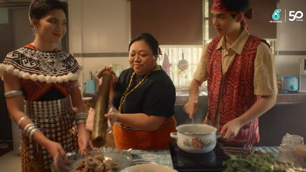 Petronas Lancar Filem 'Pesan Inik' Semperna Perayaan Gawai Dayak Petronas Lancar Filem 'Pesan Inik' Semperna Perayaan Gawai Dayak