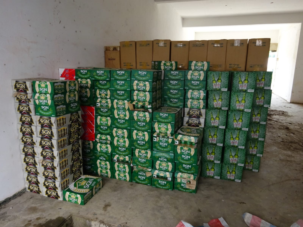 Kastam Sarawak Rampas Rokok, Minuman Keras Bernilai RM2.4 Juta Di Bintulu