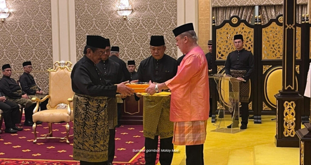 [TERKINI] Tan Sri Musa Aman Dilantik Yang Dipertua Negeri Sabah Ke-11