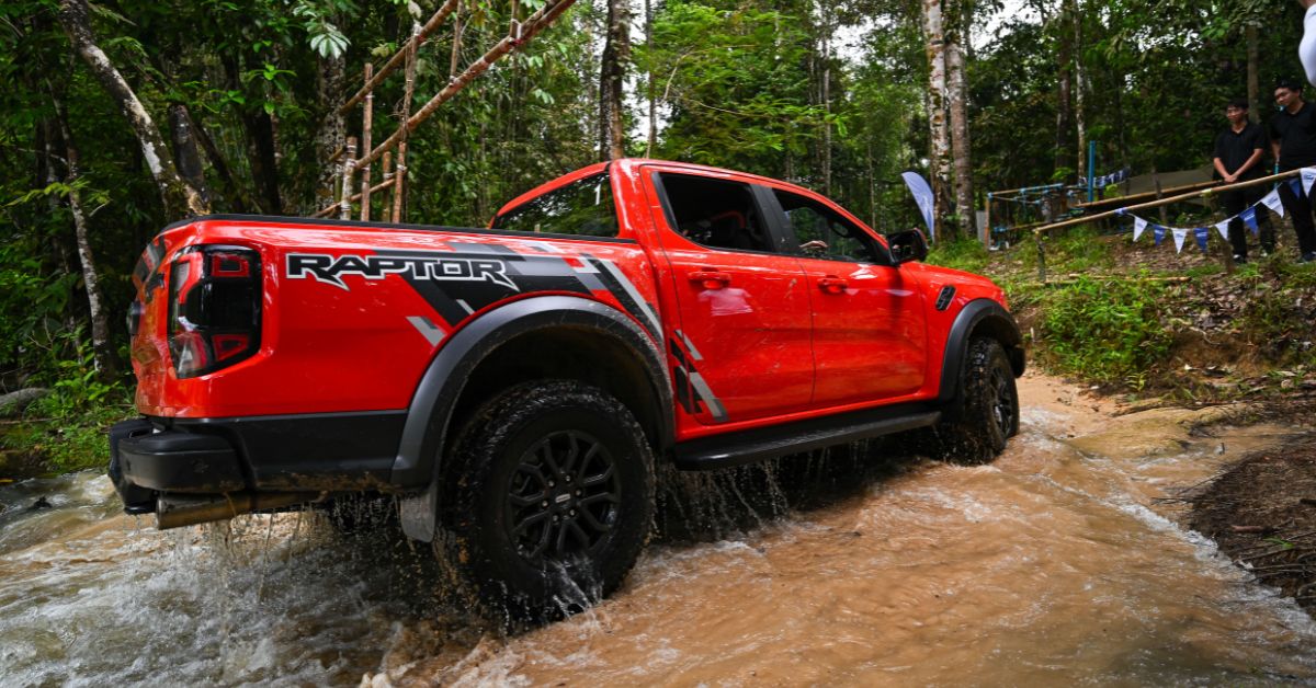 Ini 3 Beza Besar Pengalaman Off-Road Di Sg Bernam, Perak Dan Borneo